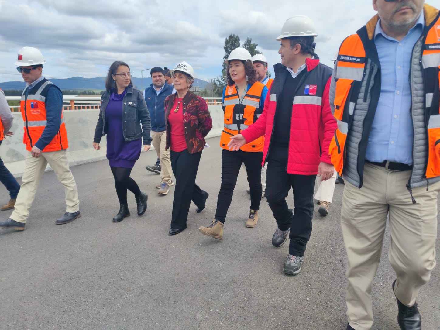Ministra de Obras Públicas junto a autoridades realizan visita ...